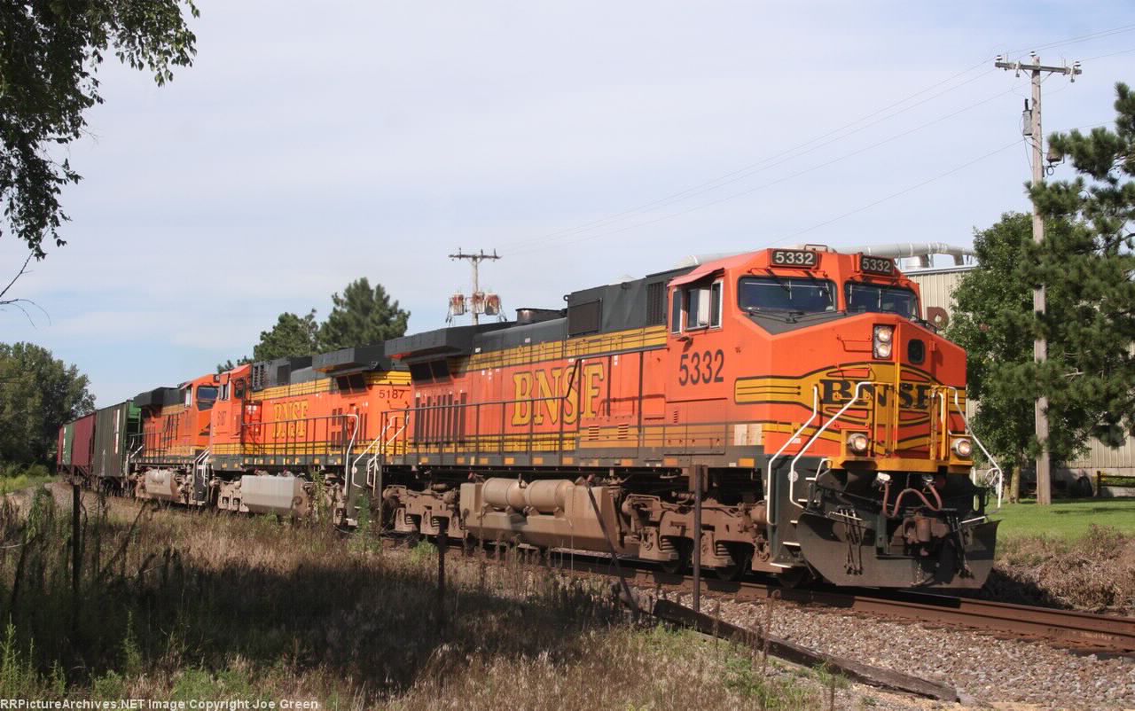 BNSF 5332